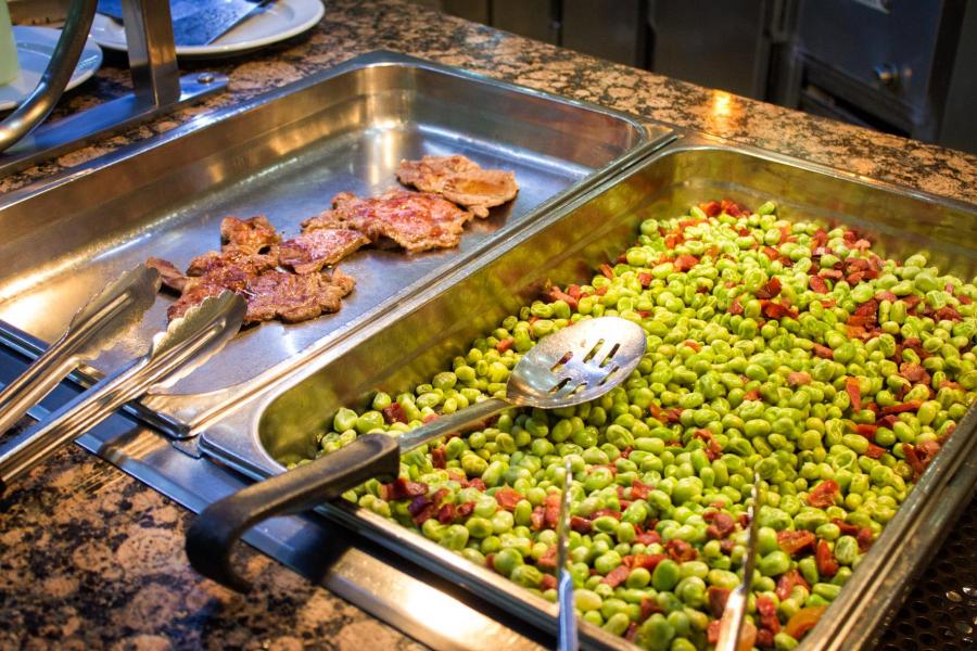 Hoteles con buffet libre y menús temáticos | Hoteles Servigroup