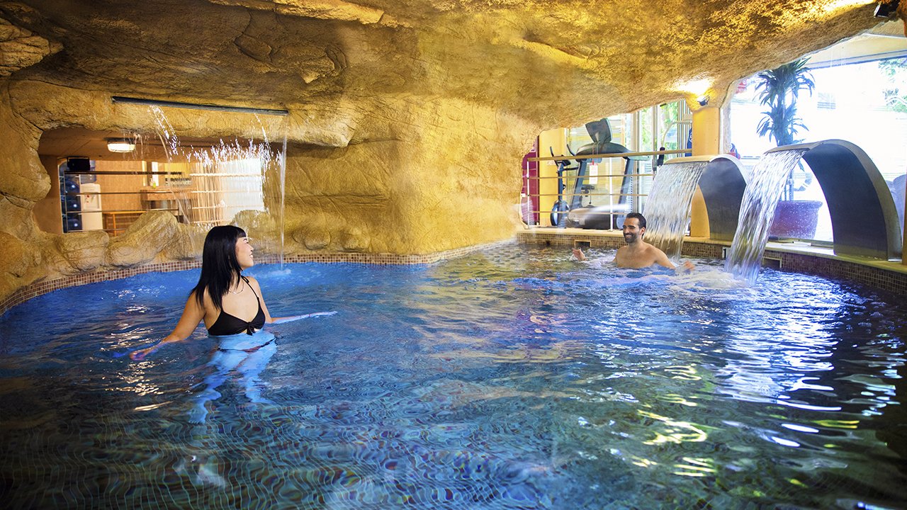Mejores 5 hoteles con piscina climatizada en 2026